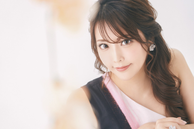 中洲の伝説キャバ嬢から銀座のママへ…彩花ゆいさんのいつまでも挑戦し続ける姿勢と想い【Mirazur(ミラジュール)・彩花ゆい(銀座)】 | LuLINE Magazine